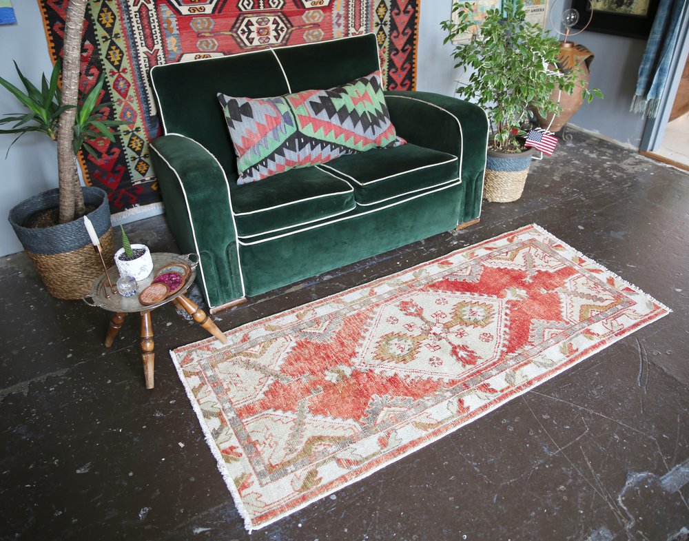 Vintage Turkish Anatolian Rug 2.6ftx5.8ft